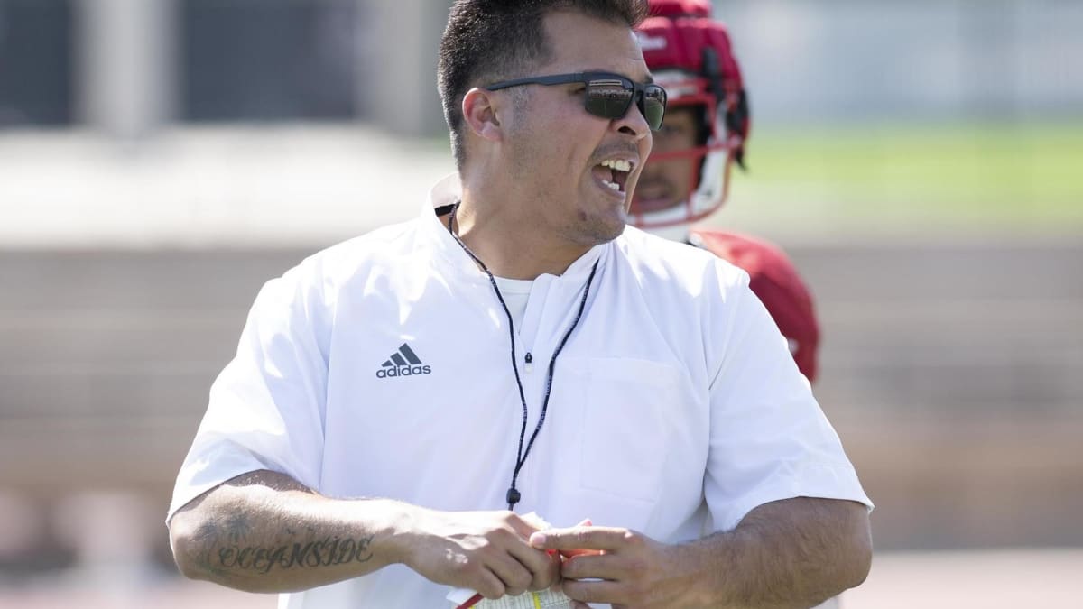 Confirmed Agreement: Former Alabama football linebacker coach, Robert ...